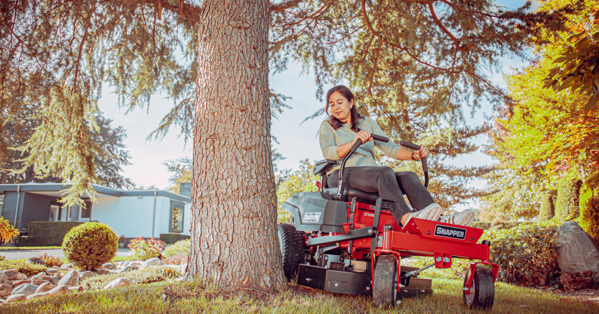 ZTX105 Zero Turn Mower | Snapper