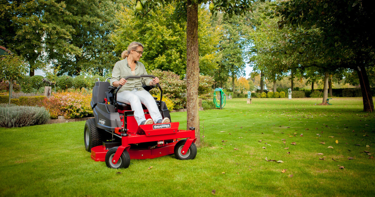 ZTX275 Zero Turn Mower | Snapper